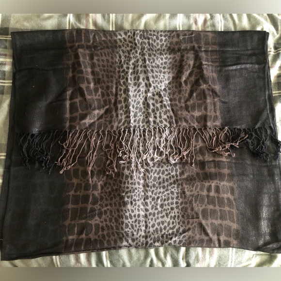 Express | Accessories | Large Leopard Print Scarf | Poshmark